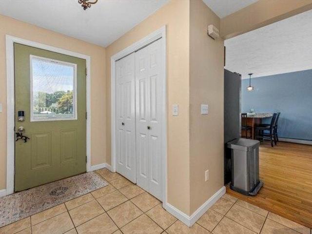 house with 5 bedroom, North Attleboro MA ES105173977