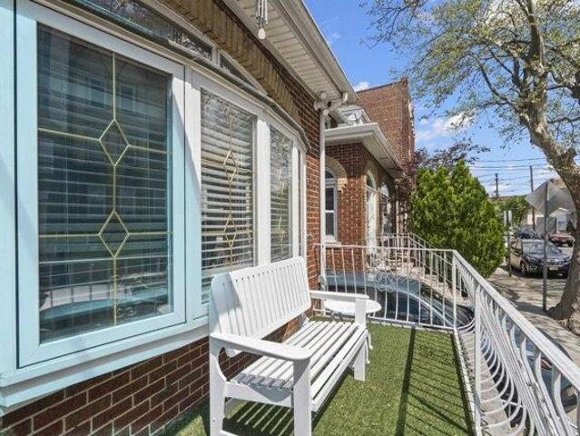 house with 5 bedroom, North Bergen NJ DLS102255758