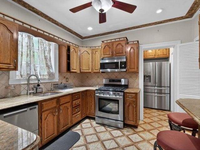 house with 5 bedroom, North Bergen NJ ES104443387