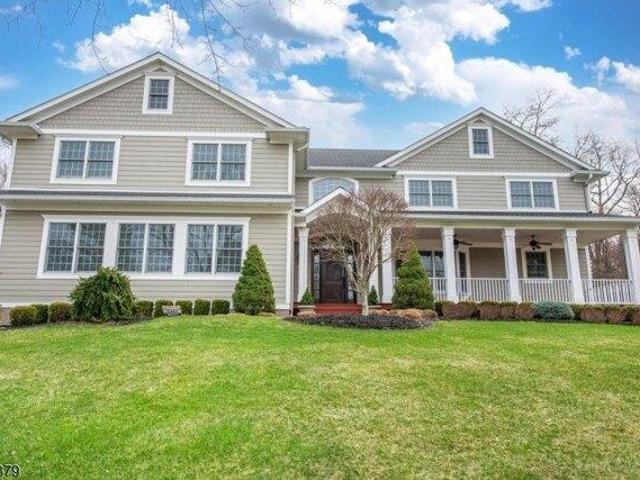 house with 5 bedroom, North Caldwell NJ DS102258594