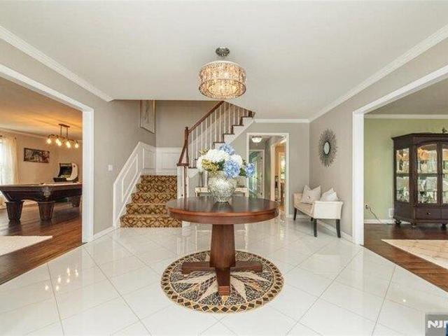 house with 5 bedroom, North Caldwell NJ DS102800231