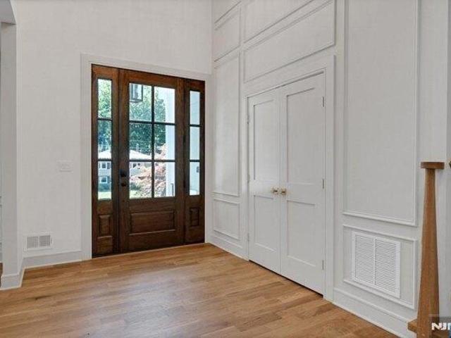 house with 5 bedroom, North Caldwell NJ ES103160763