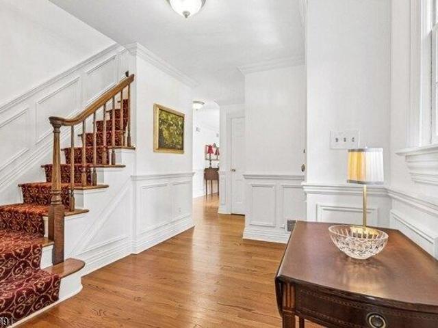 house with 5 bedroom, North Caldwell NJ ES105208256