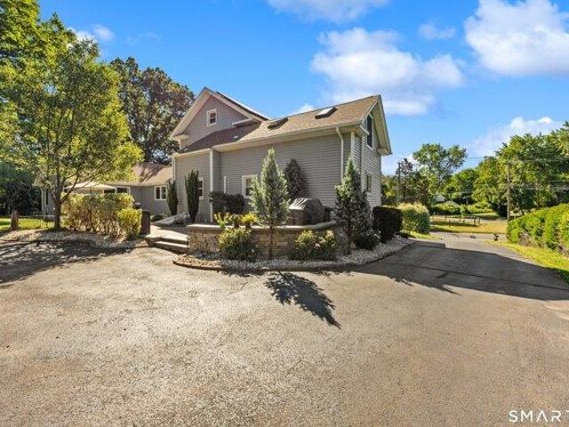 house with 5 bedroom, North Haven CT ES104759165