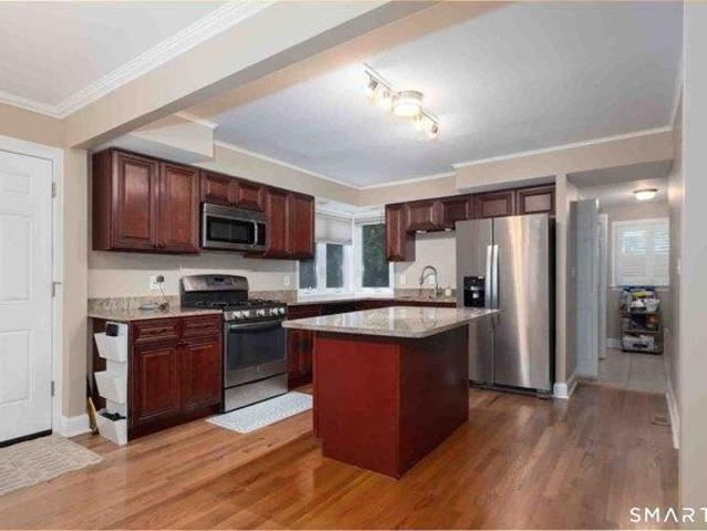 house with 5 bedroom, North Haven CT ES105144153