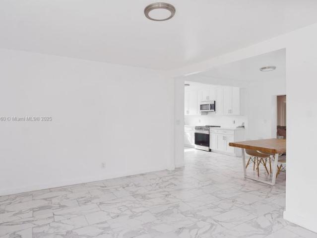 house with 5 bedroom, North Miami FL FL DLS102243782