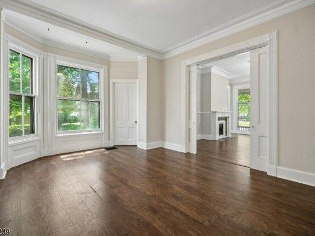 house with 5 bedroom, North Plainfield NJ ES104376323