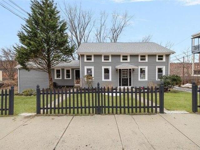 house with 5 bedroom, North Providence RI DS102585754