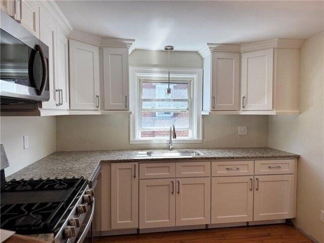 house with 5 bedroom, North Providence RI DS103033597