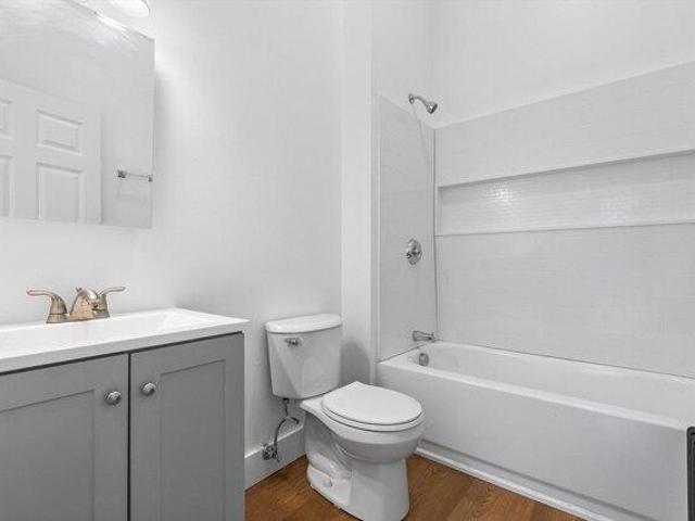 house with 5 bedroom, North Reading MA ES105205755