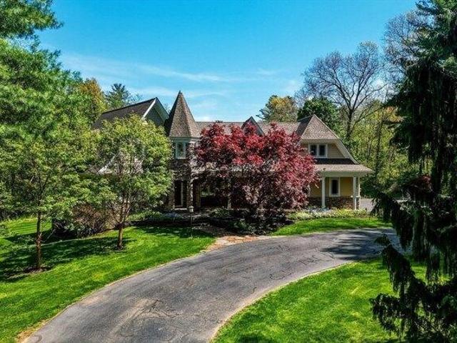 house with 5 bedroom, Northampton MA DS102761217