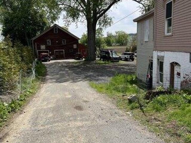 house with 5 bedroom, Northampton MA ES103125919