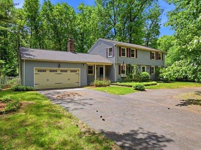 house with 5 bedroom, Northampton MA ES103773672