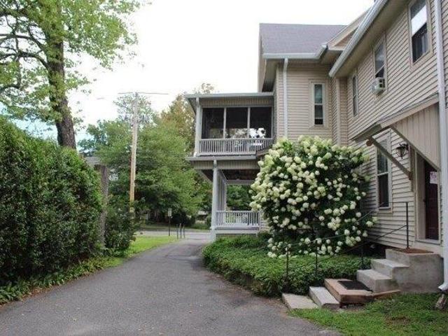 house with 5 bedroom, Northampton MA ES105125329