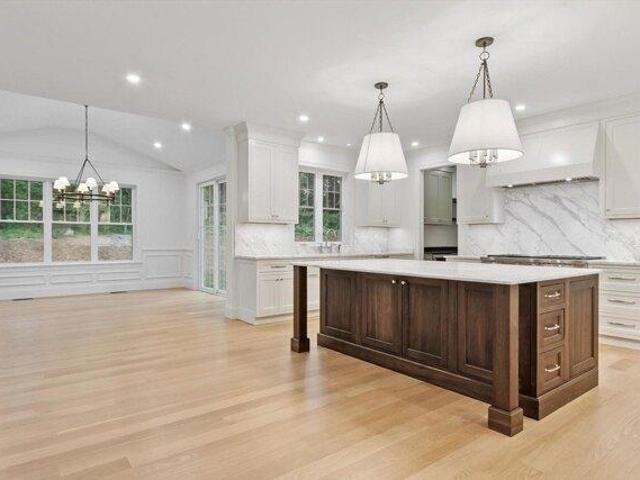 house with 5 bedroom, Northborough MA DS104409448