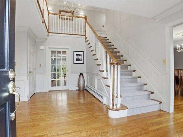 house with 5 bedroom, Northborough MA ES103967645