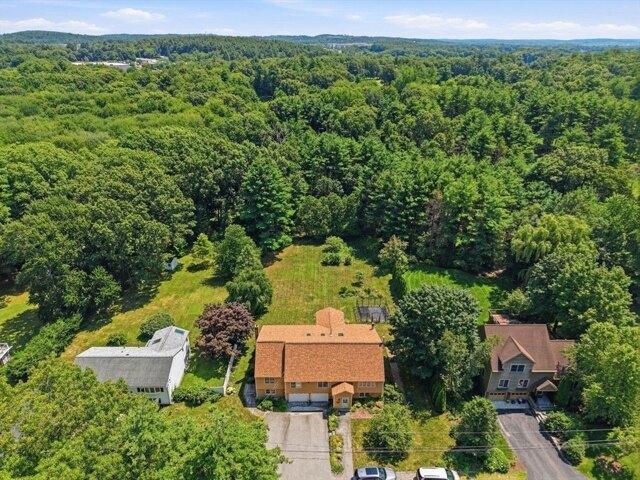 house with 5 bedroom, Northborough MA ES105080497