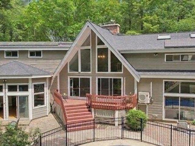 house with 5 bedroom, Northborough MA ES105082071