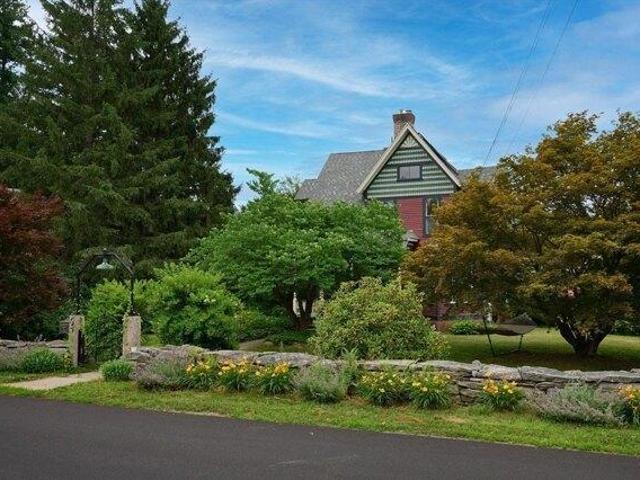 house with 5 bedroom, Northfield MA DS104075817