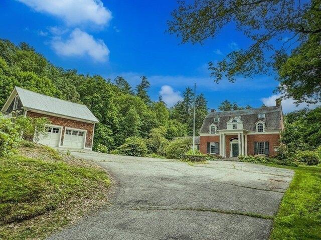house with 5 bedroom, Northfield MA ES104946821