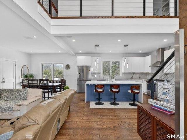 house with 5 bedroom, Norwalk CT DLS101660237