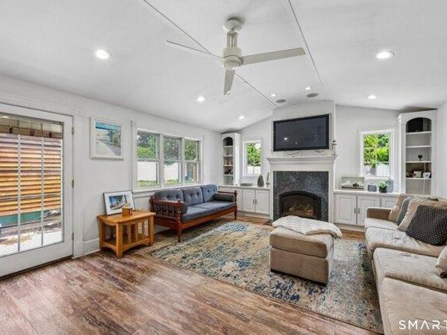 house with 5 bedroom, Norwalk CT DS104152907