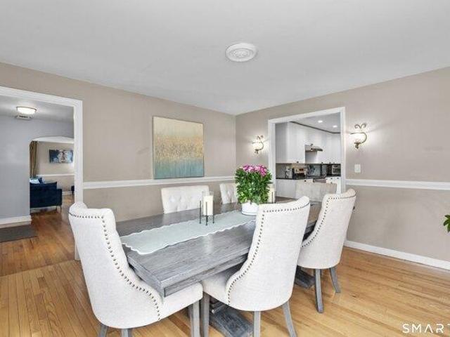 house with 5 bedroom, Norwalk CT ES104443449