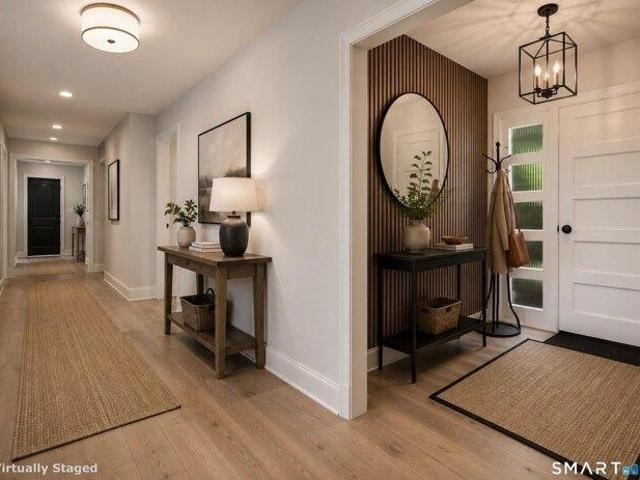 house with 5 bedroom, Norwalk CT ES105122623