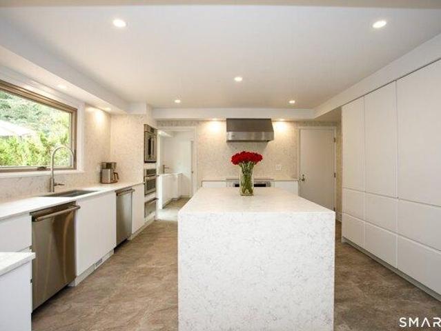 house with 5 bedroom, Norwich CT ES105123911
