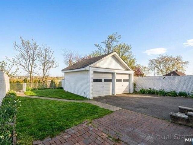house with 5 bedroom, Nutley NJ DS102724245