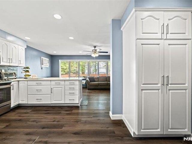 house with 5 bedroom, Nutley NJ ES104407972