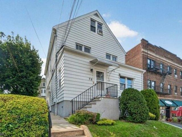house with 5 bedroom, Nutley NJ ES105142538