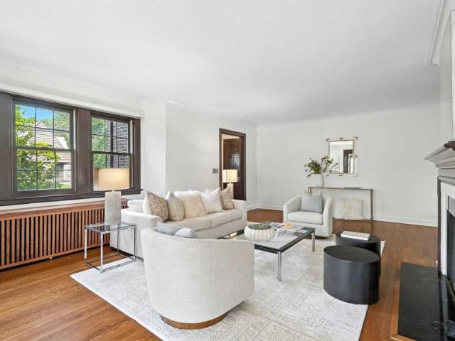 house with 5 bedroom, NY NY DLS96374182