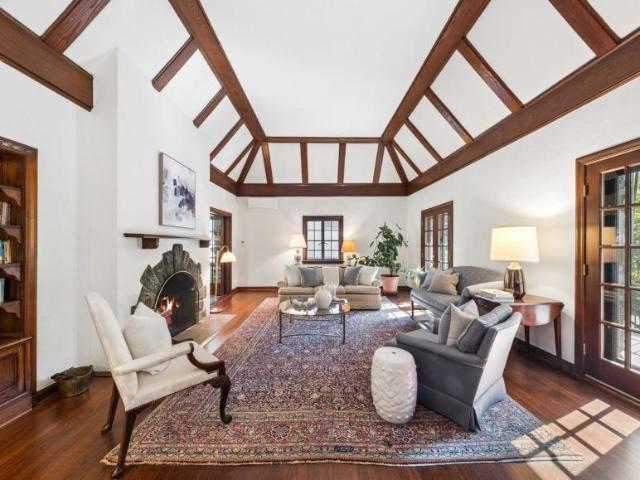 house with 5 bedroom, NY NY DLS102272061