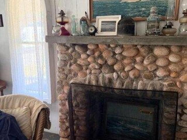 house with 5 bedroom, Oak Bluffs MA ES104902344