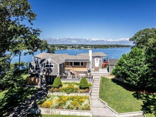 house with 5 bedroom, Oak Bluffs MA ES105104929