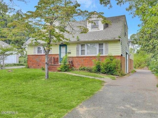 house with 5 bedroom, Oakhurst NJ DLS102214566