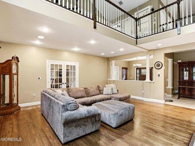house with 5 bedroom, Oakhurst NJ ES105206060
