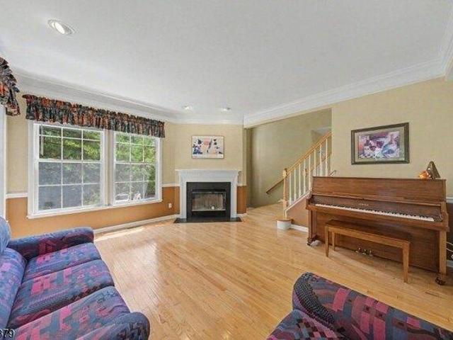 house with 5 bedroom, Oakland NJ DS104442950