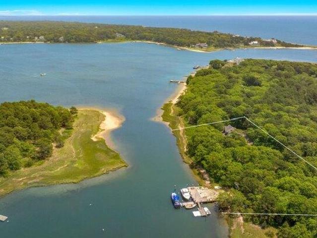 house with 5 bedroom, Osterville MA DLS102775841