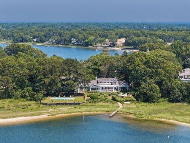 house with 5 bedroom, Osterville MA DS102531574