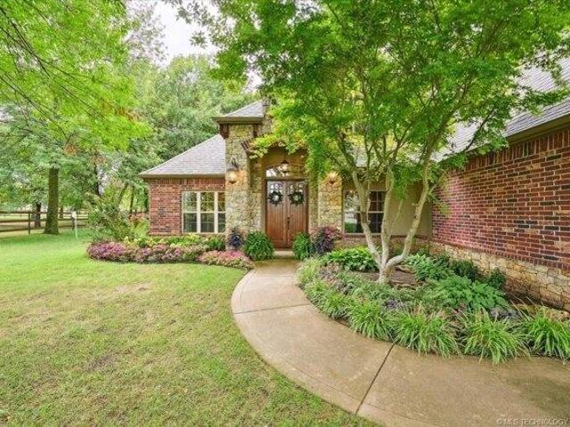 house with 5 bedroom, Owasso OK DLS94434479