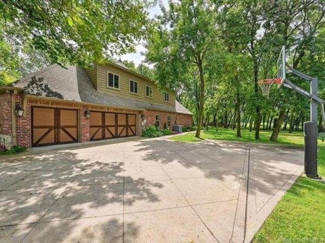 house with 5 bedroom, Owasso OK ES103500765