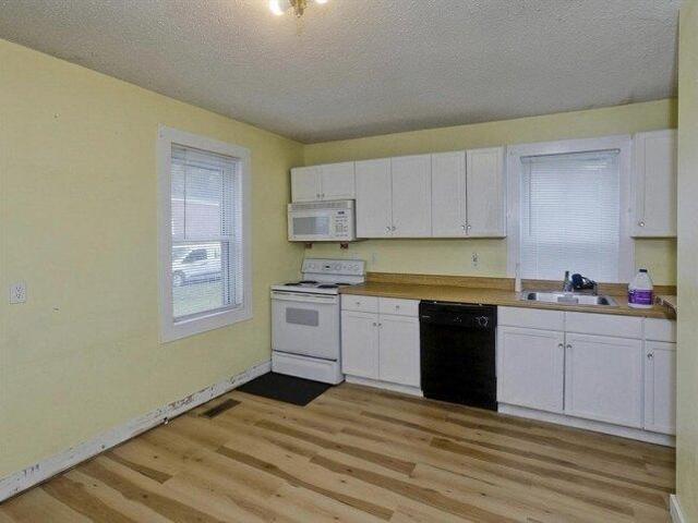 house with 5 bedroom, Palmer MA ES104232901