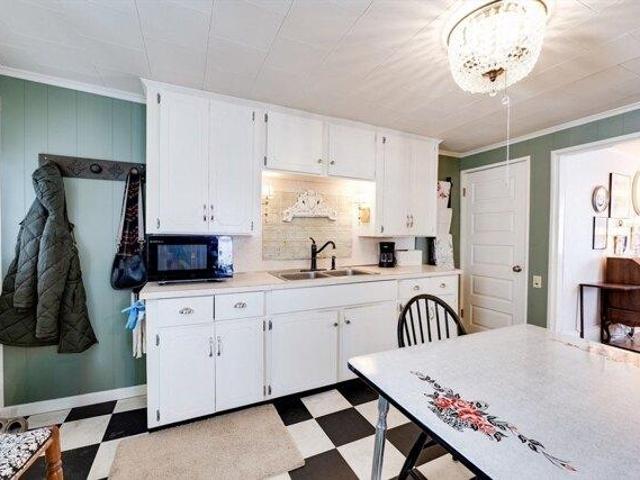 house with 5 bedroom, Palmer MA ES105192704