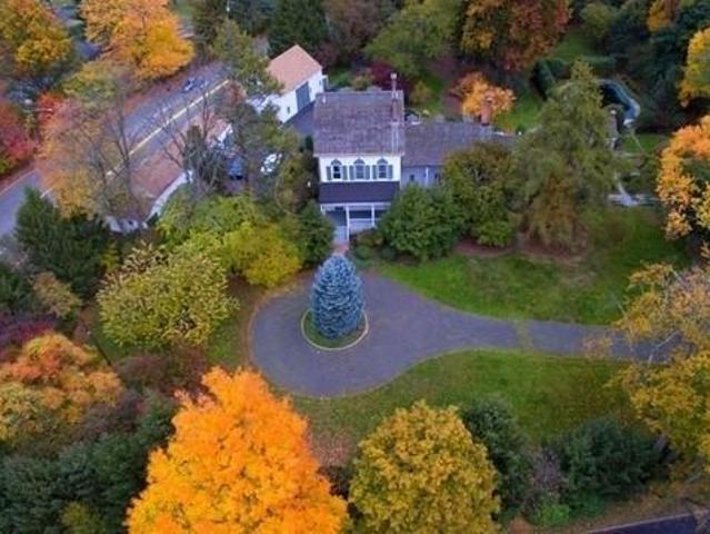 house with 5 bedroom, Paramus NJ DLS102708099