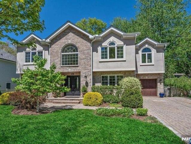house with 5 bedroom, Paramus NJ DS102477274