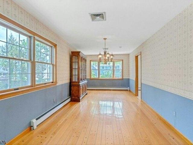 house with 5 bedroom, Paramus NJ ES105142190