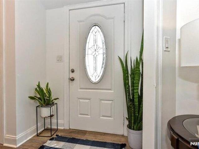 house with 5 bedroom, Paramus NJ ES105190348