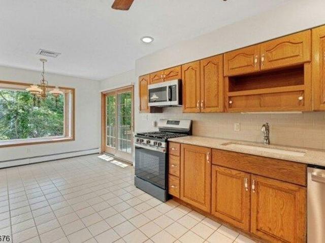 house with 5 bedroom, Paramus NJ ES105192889